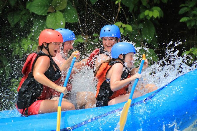 Whitewater Rafting Savegre Class II-III plus Waterfall Manuel Antonio - Key Points