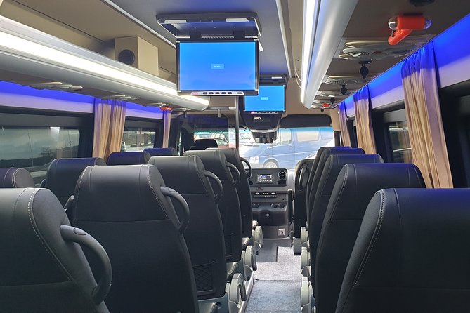 1-15 persons Taxi or Bus Transfer Airport Amsterdam to Amsterdam - A Detailed Look at the Experience