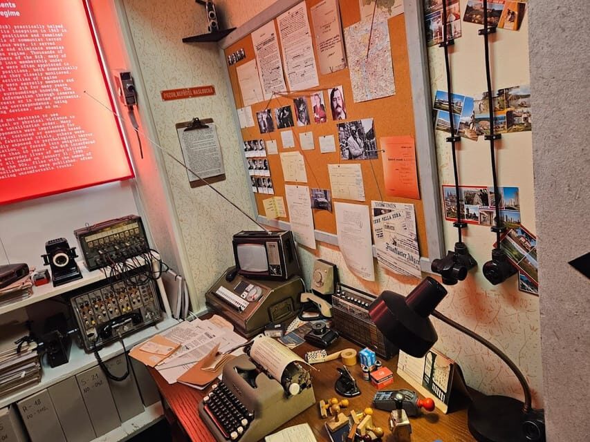 1-Hour Orientation Tour by Bus and Museum story of Prague - What You’ll Actually Experience