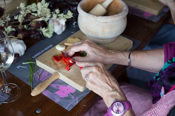 1 Hour and Half Mojo Sauce Workshop With Winery Tour - Key Points