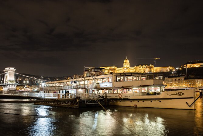 10PM Budapest Danube Cruise with Live Music & Food or Drinks - Who Is This Tour Perfect For?