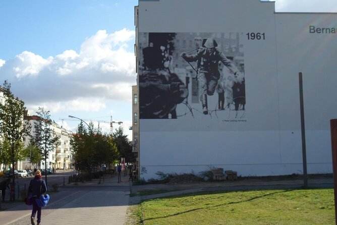 2.5-Hour Berlin Wall and Memorial Sites Walking Tour - Exploring Berlin’s Cold War Legacy on Foot