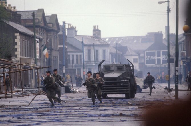 2 Hour Terror and Mural History Belfast taxi Private Tour - Detailed Review of the Belfast Taxi Private Tour