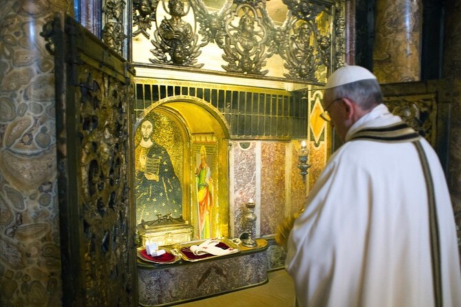 2 Hours Guided Walking Tour in St. Peter's and Dome Exploration - The Crypt and Papal Tombs