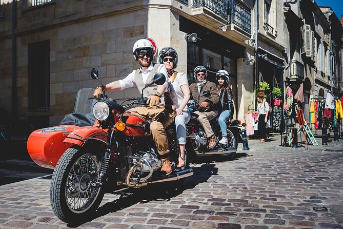 2 in 1 - Visit of Bordeaux and excursion in a vineyard - Discovering Bordeaux in a Vintage Sidecar