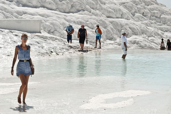 4 Day Turkey Tour: Cappadocia, Ephesus, Pamukkale by Plane - The Meal and Accommodation Experience