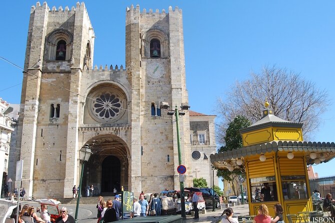 4h/half-day Lisbon Tuk Tuk Tour with a local - The Itinerary Breakdown