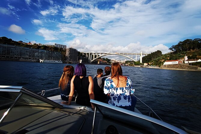 6 Bridges, Unshared,1h30m, sunset option, group price up to 6px - Exploring Porto’s Bridges from the Water