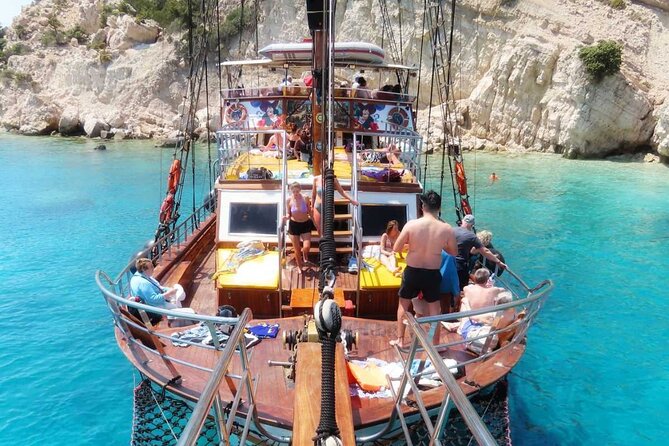 A Day's 3-Island Cruise Tour with Transfer - Key Points
