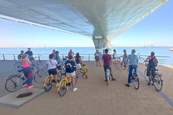 A private stroll cycling around Cádiz + bike rental - Why Choose This Tour?