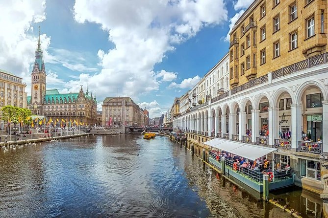 Airport Transfer: Hamburg Airport HAM to Hamburg by Luxury Van - An In-Depth Look at the Hamburg Airport Luxury Van Transfer