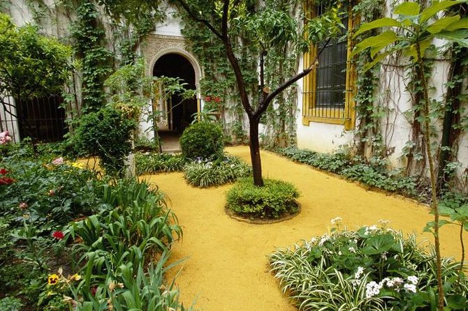 Alcázar and Jewish Quarter Guided Walking Tour in Seville - The Itinerary in Detail
