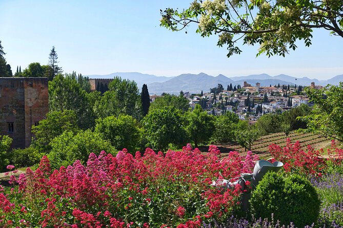 Alhambra & Generalife Skip the Line Premium Tour including Nasrid Palaces - What Youll Experience on the Tour