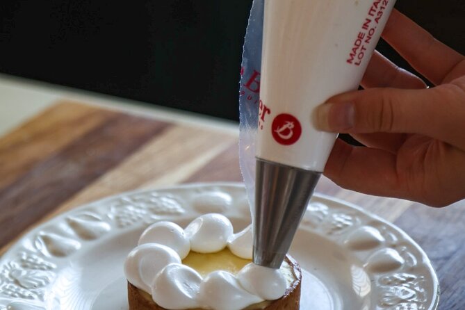 All about meringue: a pastry & culinary arts workshop in Paris - Key Points