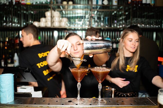 Amsterdam: City Centre Bar Crawl and Nightlife Experience - The Itinerary: What to Expect