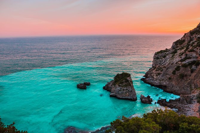 Arrábida Secret Beaches and Caves with Snorkeling Stop - An In-Depth Look at the Arrábida Secret Beaches and Caves Tour