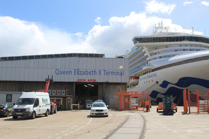 Arrival or Departure Private Transfer: Gatwick Airport to Southampton Cruise Port - Who Would Benefit Most?