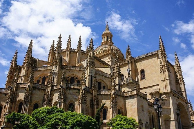 Avila and Segovia Tour with Monuments and Gastronomic Lunch from Madrid - The Itinerary Explained