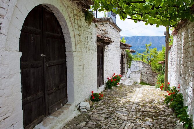 Berat - History and Medieval Art - Private tour from Tirana - Discovering Berat: A Closer Look at the Experience