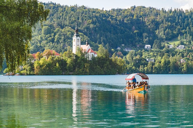 Bled Lake with island and castle - small group - day trip from Ljubljana - Key Points