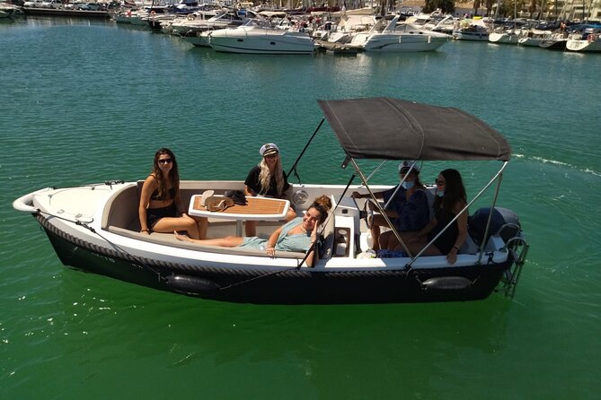 Boat Rental Without License in Benalmádena - What to Expect from Your Sea Adventure