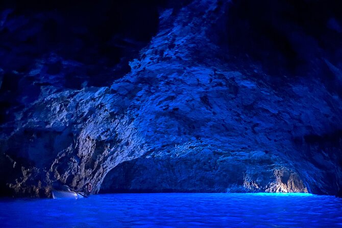 Boat Tour in Capri Italy - Discovering Capri from the Water: A Deep Dive