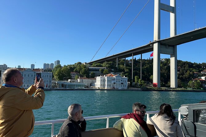 Bosphorus Daytime or Sunset Sightseeing Cruise & Audio Guide - What Makes This Tour Stand Out