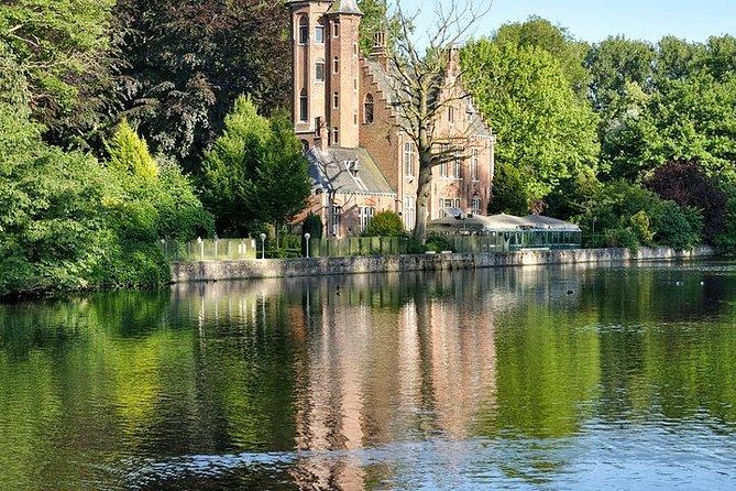 Bruges Uncovered: Historic Walking Tour & Canal Boat Experience - Detailed Breakdown of the Itinerary