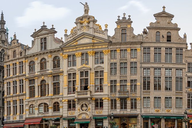 Brussels Private Walking Tour With A Professional Guide - What You Can Expect at Each Stop