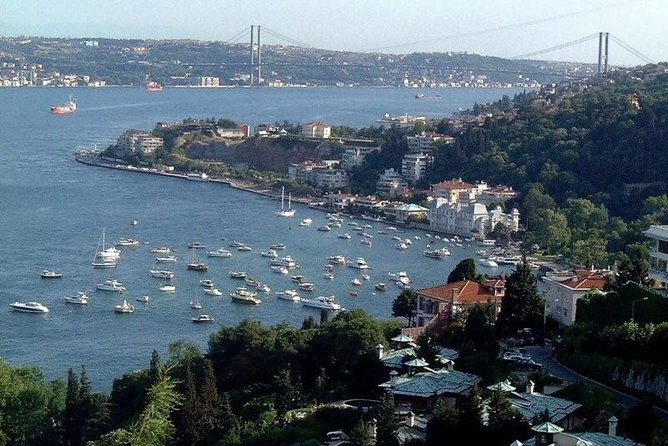 Bus and Boat Two Continents Tour in Istanbul - Transportation and Group Size