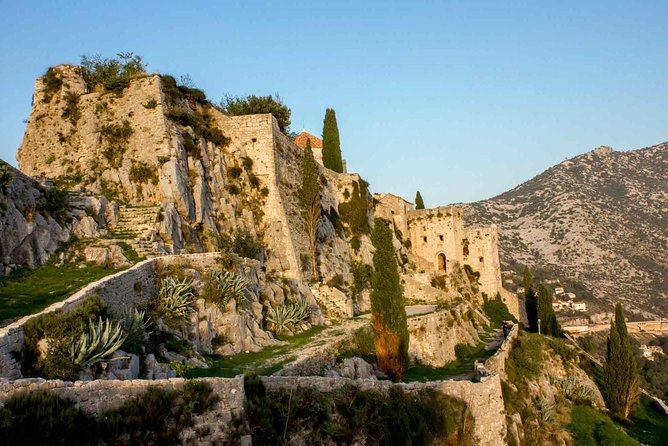 Cabrio Salona, Klis, Split Tour - Discovering Salona: The Roman Roots of Dalmatia