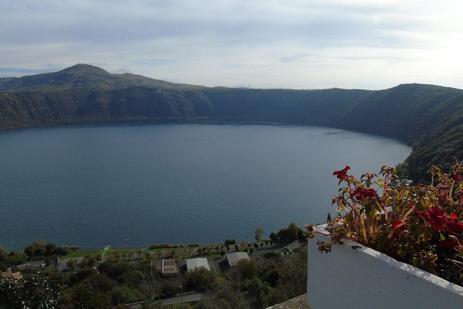 Castelgandolfo Pontifical Villas - Summer Residence of the Pope from Rome - Who Will Appreciate This Tour?