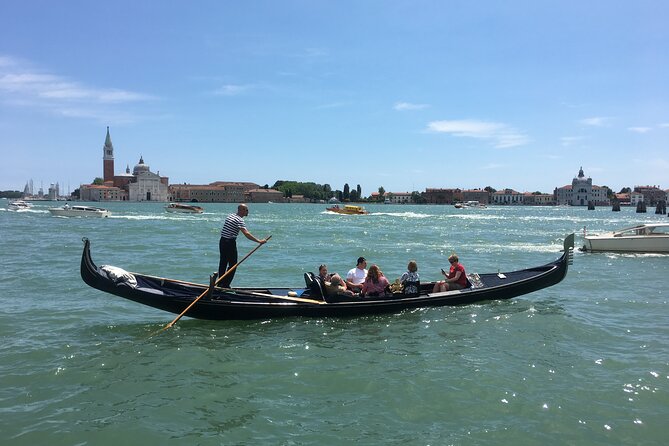Charming Gondola Ride on the Grand Canal & Gondola Gallery - An Honest Look at the Venice Gondola Experience