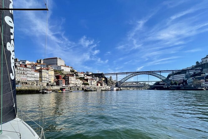 Charming tour of the Douro on a shared sailboat for up to 8 people - Key Points
