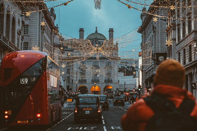 Christmas Lights and Holiday Sights Walking Tour in London - A close look at the experience