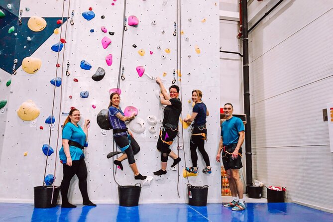 Climbing in Mørkvedhallen Klatresenter - Why Choose Mørkvedhallen Klatresenter?