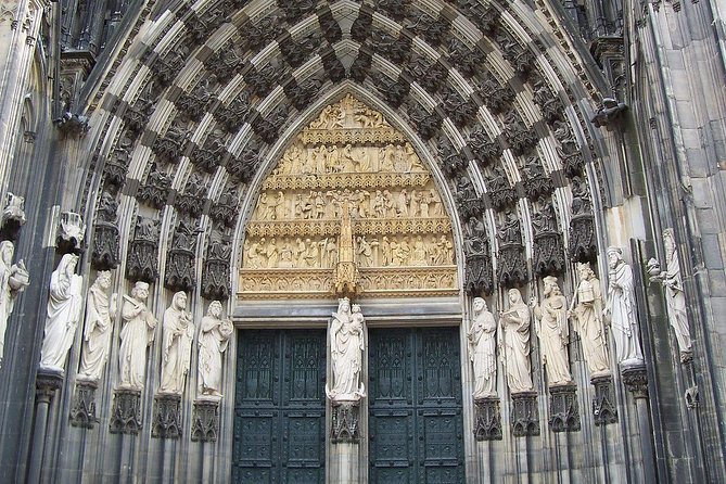 Cologne Walking tour with a visit to world famous Cathedral - An Introduction to the Tour