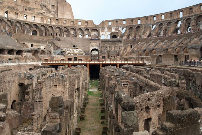 Colosseum and Mamertine Prison Guided Tour - Up To 6 People - The Experience Itself: What To Expect