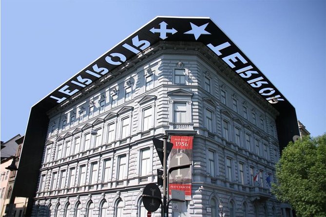 Communist Budapest Walking Tour - Stop 1: Hungarian Parliament Building and Kossuth Square