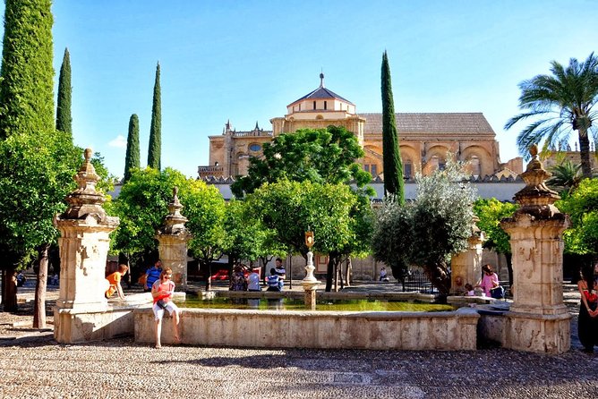 Cordoba Mosque & Jewish Quarter Guided Tour with tickets - Meeting Point and Logistics