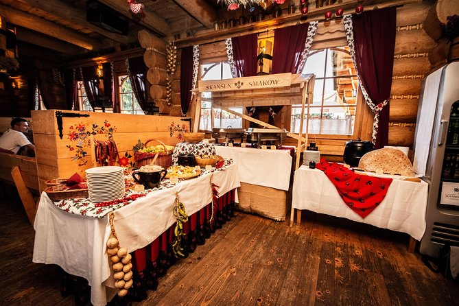 Cottage Style Evening with Folk Show and Traditional Feast from Krakow - Detailed Review of the Experience