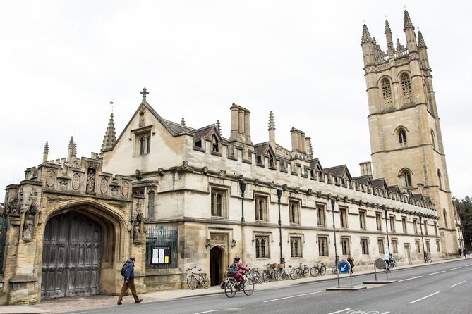 CS Lewis & Tolkien Tour with Magdalen Entry Public tour 11.45am - The Practical Side: Value, Group Size, and Tips