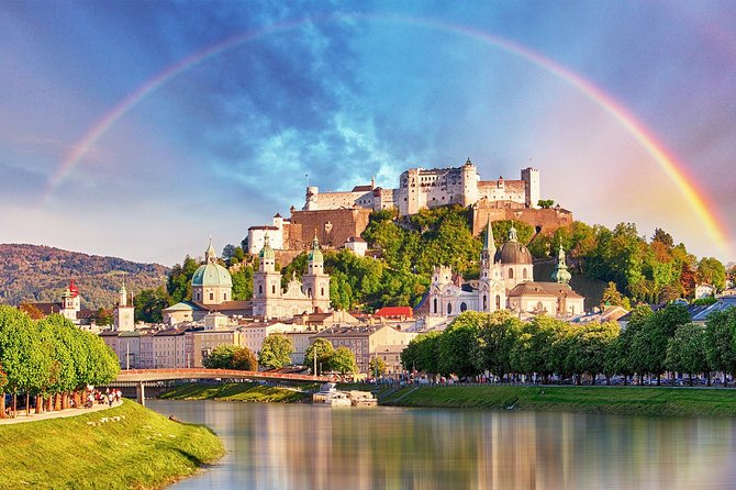Daily Door to door Shared Shuttle bus from Cesky Krumlov to Salzburg - The Service in Detail