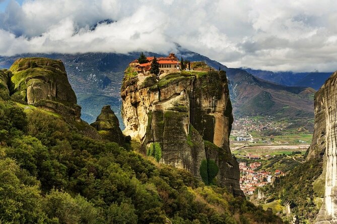 Delphi, Meteora and Thermopylae 2-Day Private Tour from Athens - A Thrilling Two-Day Journey Through Greece’s Sacred and Historic Heart