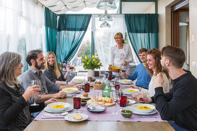 Dining Experience at a local's Home in Lucignano with Show Cooking - Why This Tour Works for Different Travelers