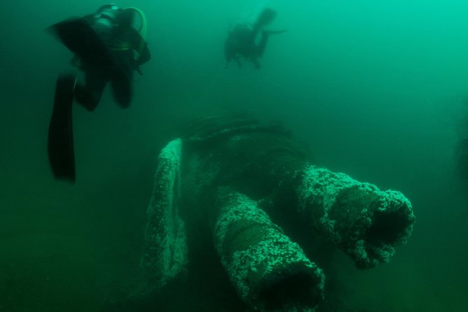 Dive the U-boat 1277, the most iconic dive in Portugal? - Discovering the U-boat 1277: A Wreck with Character