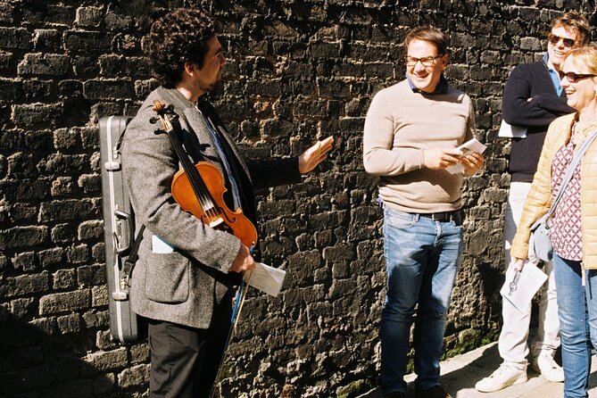 Dublin Traditional Irish Music Walking Tour with Live Performance - Exploring Dublin’s Historic Heart