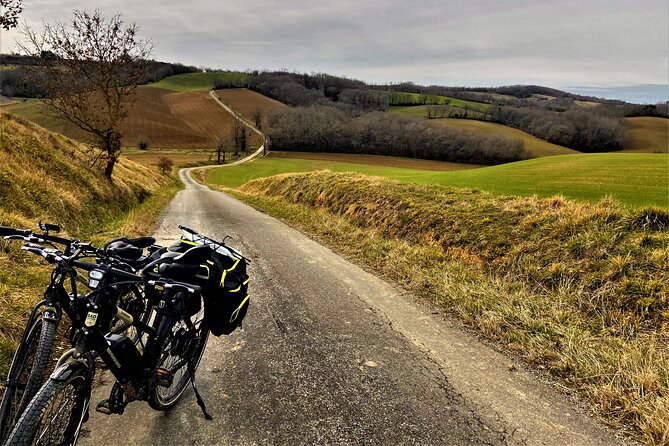 e-Bike Rentals and Circuits - What is the e-Bike Rentals and Circuits Tour?