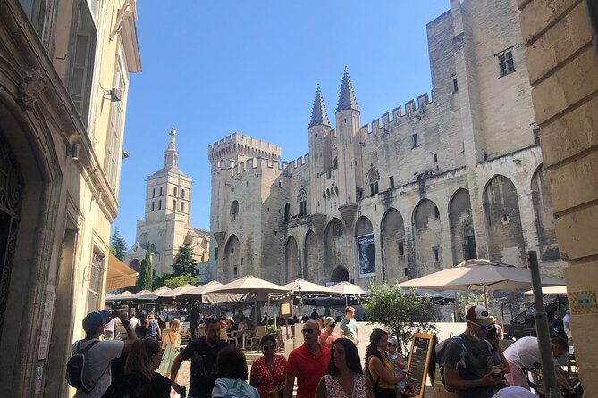 e-Scavenger hunt Avignon: Explore the city at your own pace - Key Points