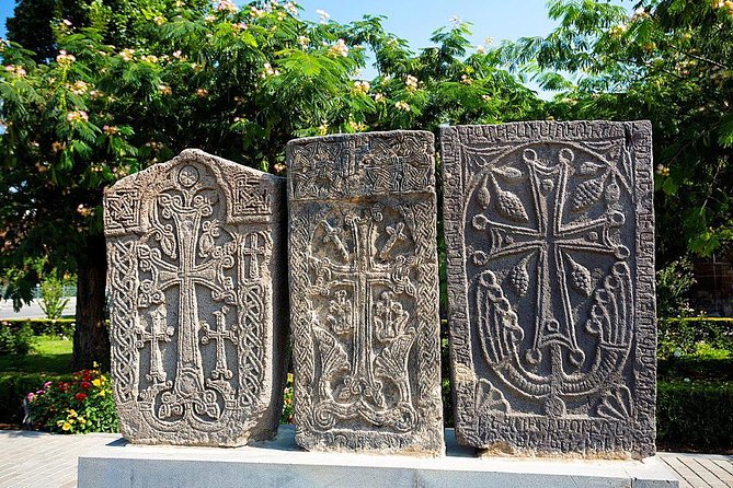 Echmiadzin (Hripsime, Gayane, Mother Cathedral) and Zvartnots Temple - A Practical Guide to the Tour